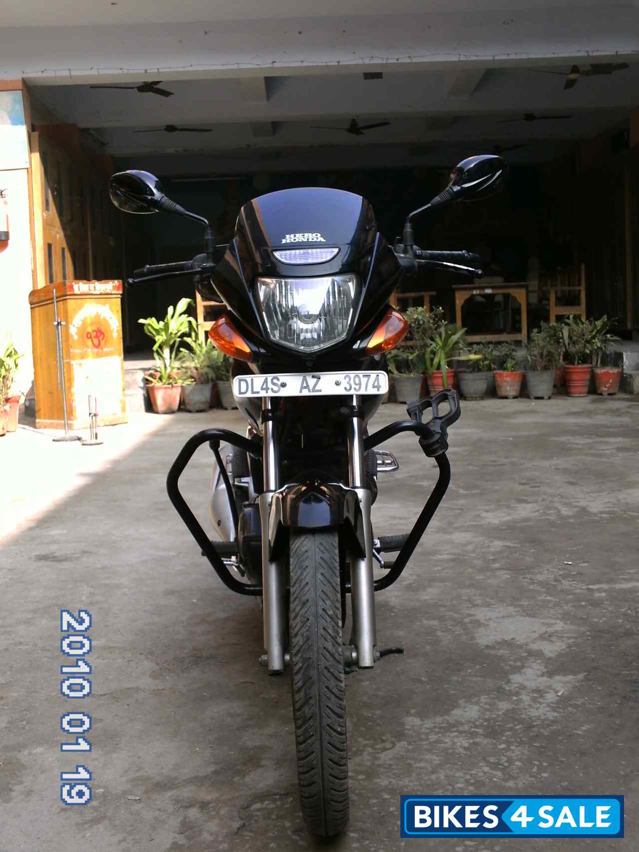 Used 2006 model Hero CBZ Xtreme for sale in New Delhi. ID 19974. Black ...