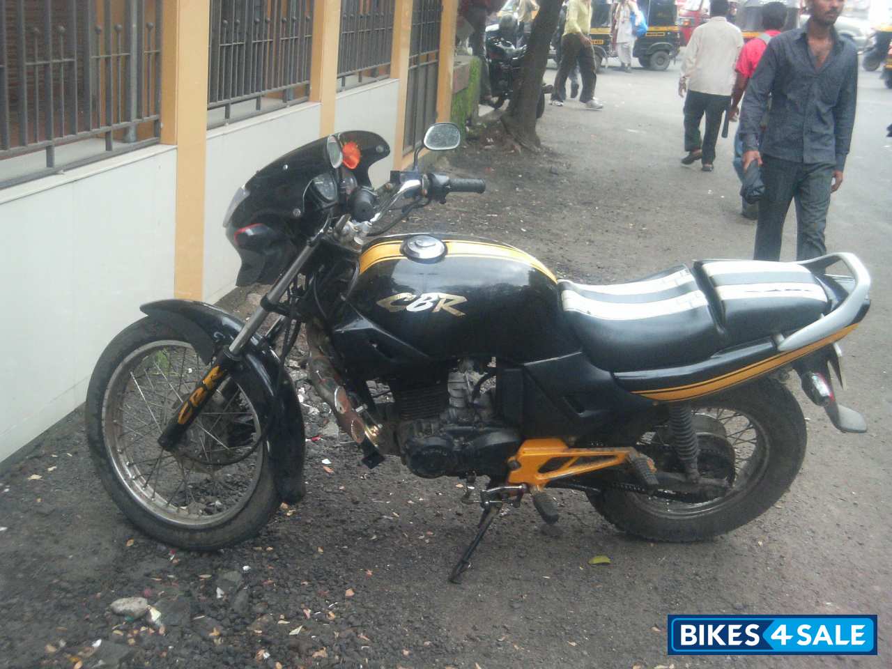 Used 2002 model Hero CBZ for sale in New Delhi. ID 35100. Black colour ...