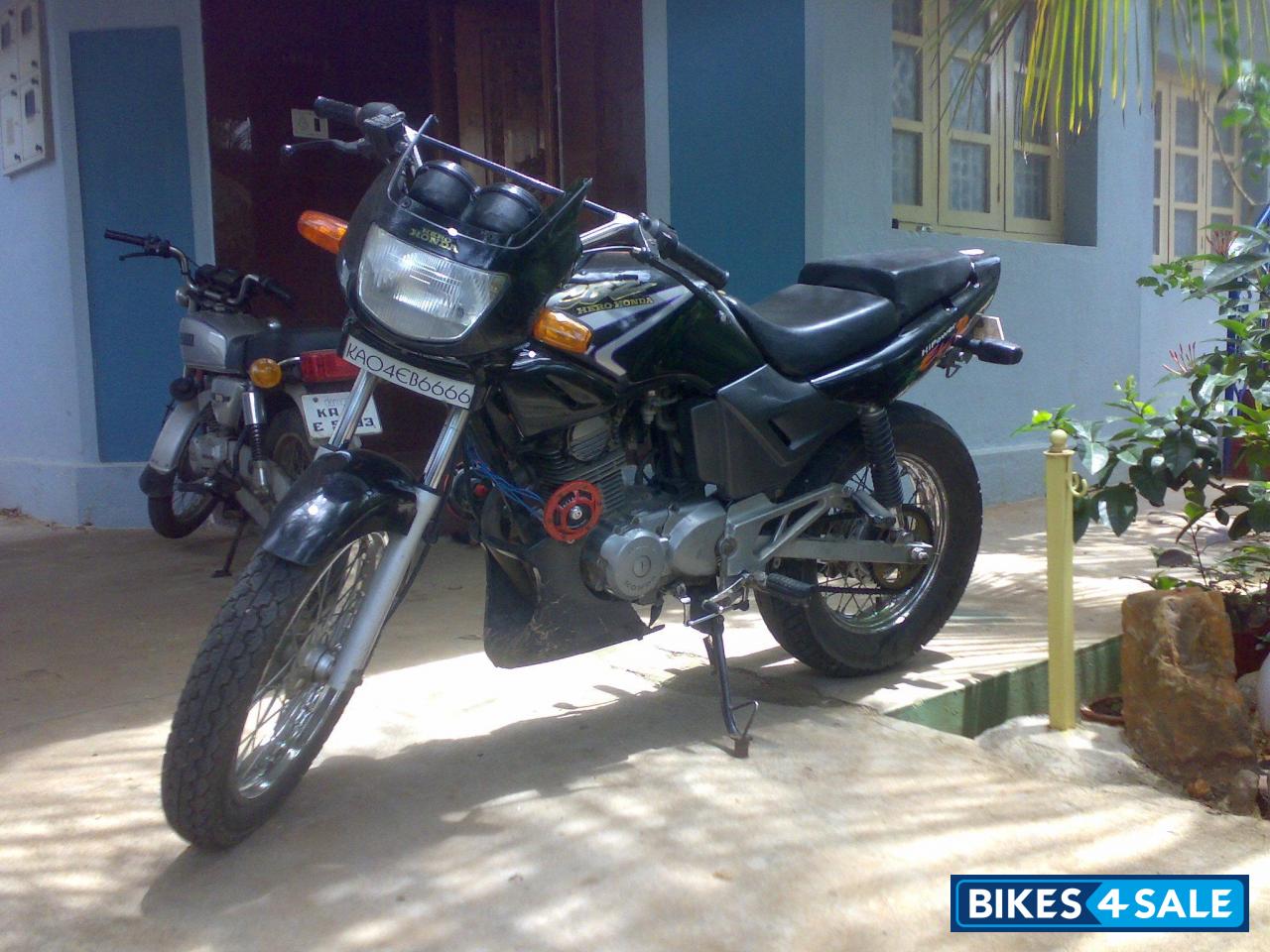 Used 2001 model Hero CBZ for sale in Mysore. ID 4158. Black colour ...