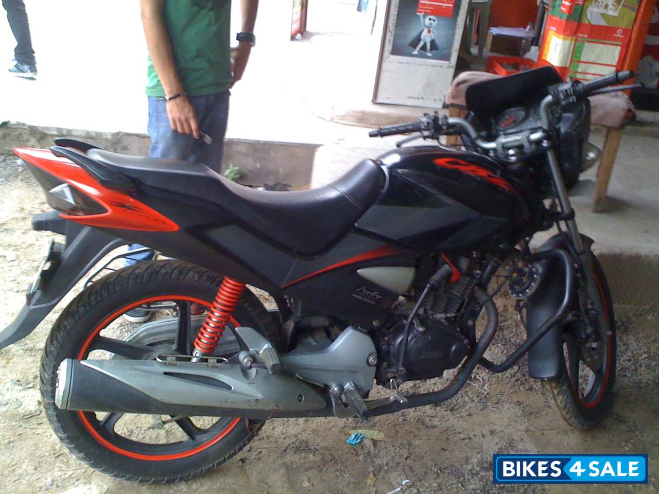 Used 2009 model Hero CBZ Xtreme for sale in New Delhi. ID 55281. Black colour - Bikes4Sale