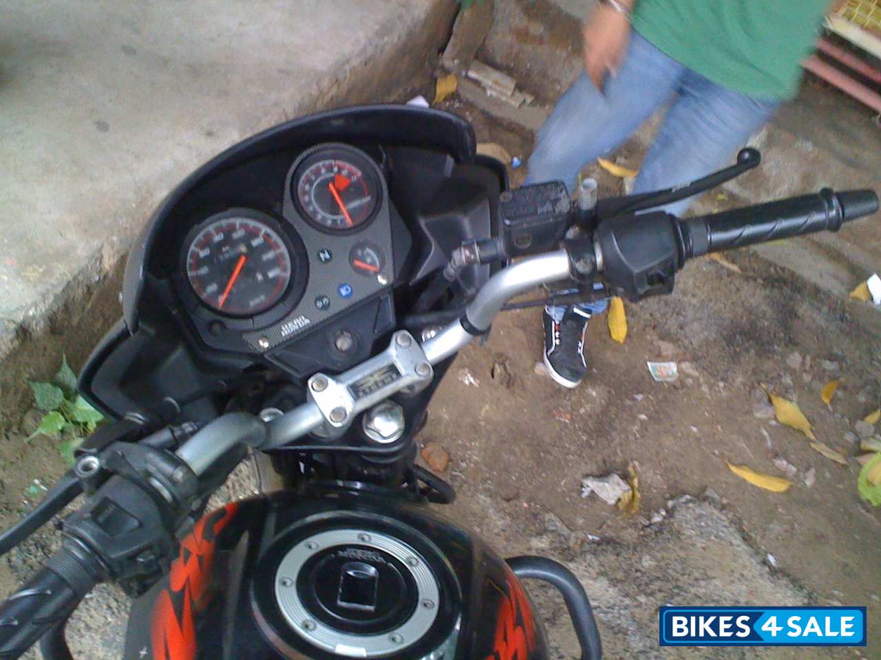 Used 2009 model Hero CBZ Xtreme for sale in New Delhi. ID 55281. Black colour - Bikes4Sale
