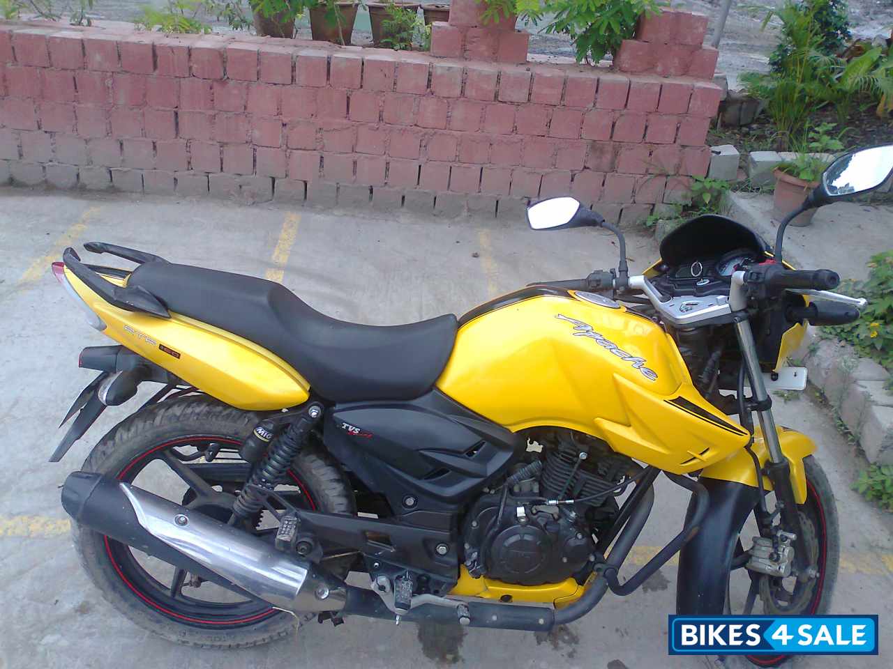 Yellow Sports TVS Apache RTR 160 Picture 5. Bike ID 57633. Bike located ...