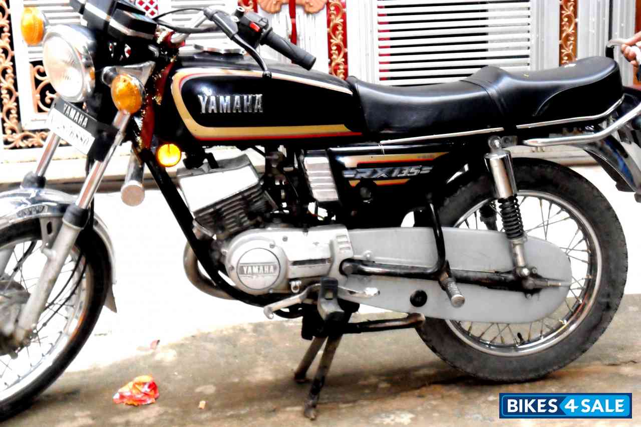 Used 1998 model Yamaha RX 135 for sale in Bangalore. ID 59915. Black colour - Bikes4Sale