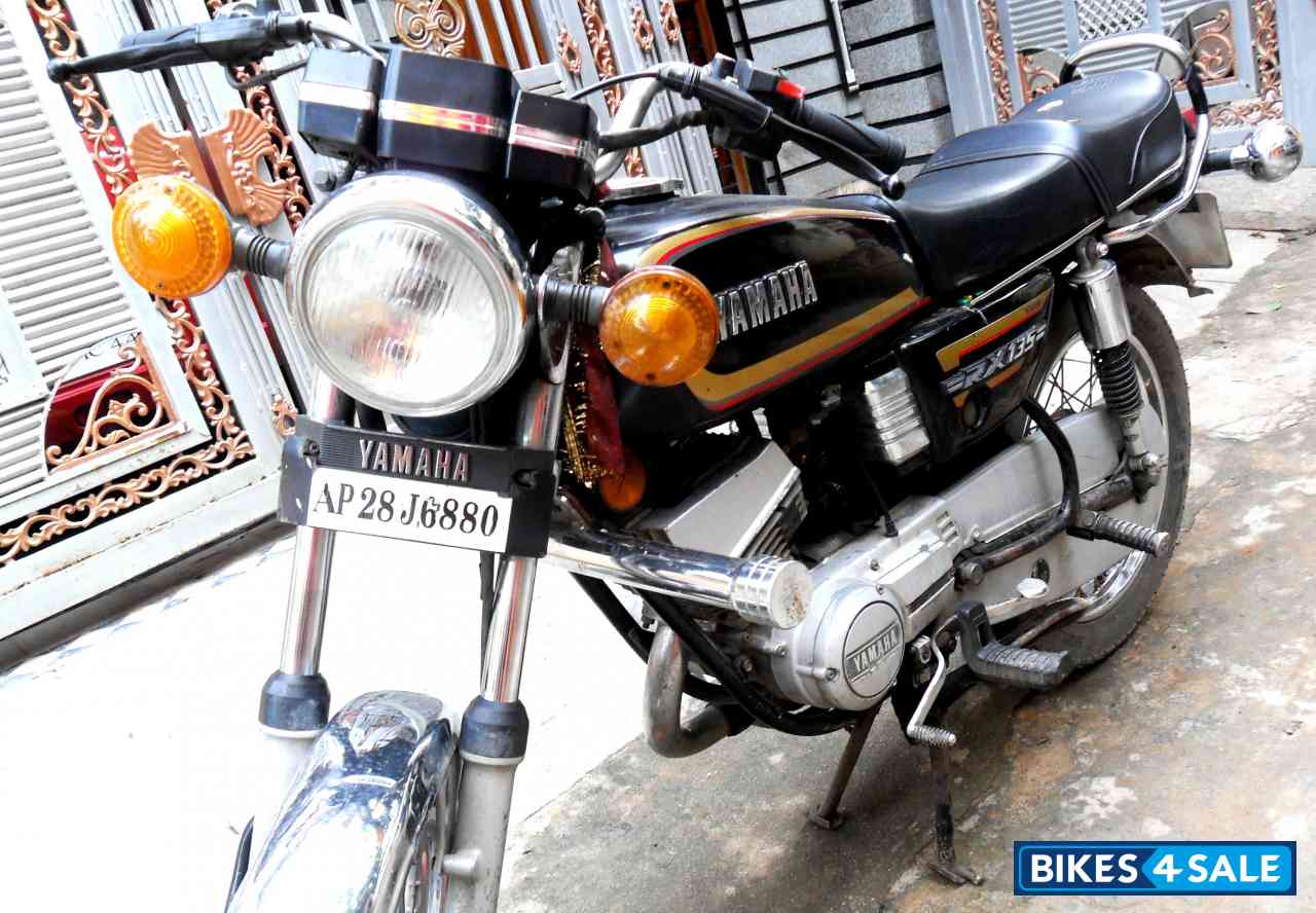 Used 1998 model Yamaha RX 135 for sale in Bangalore. ID 59915. Black colour - Bikes4Sale