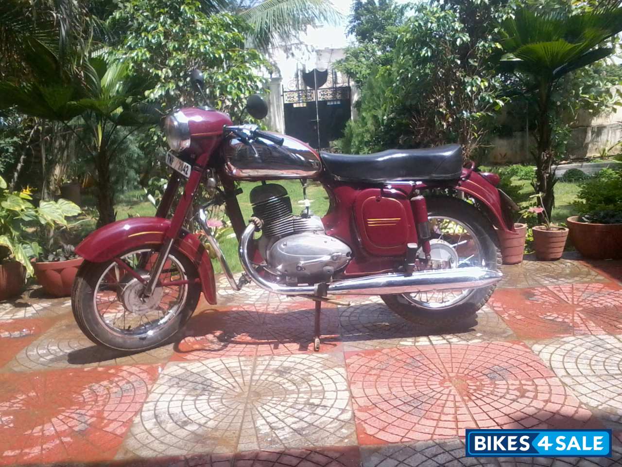 Used 1992 model JAVA for sale in Chennai. ID 64542. Red colour - Bikes4Sale