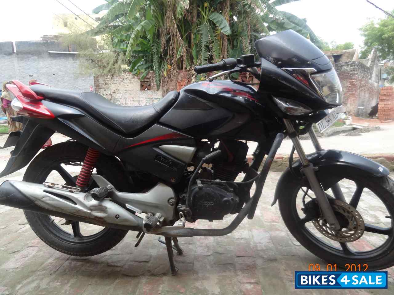 Used 2010 model Hero CBZ Xtreme for sale in New Delhi. ID 87482 - Bikes4Sale