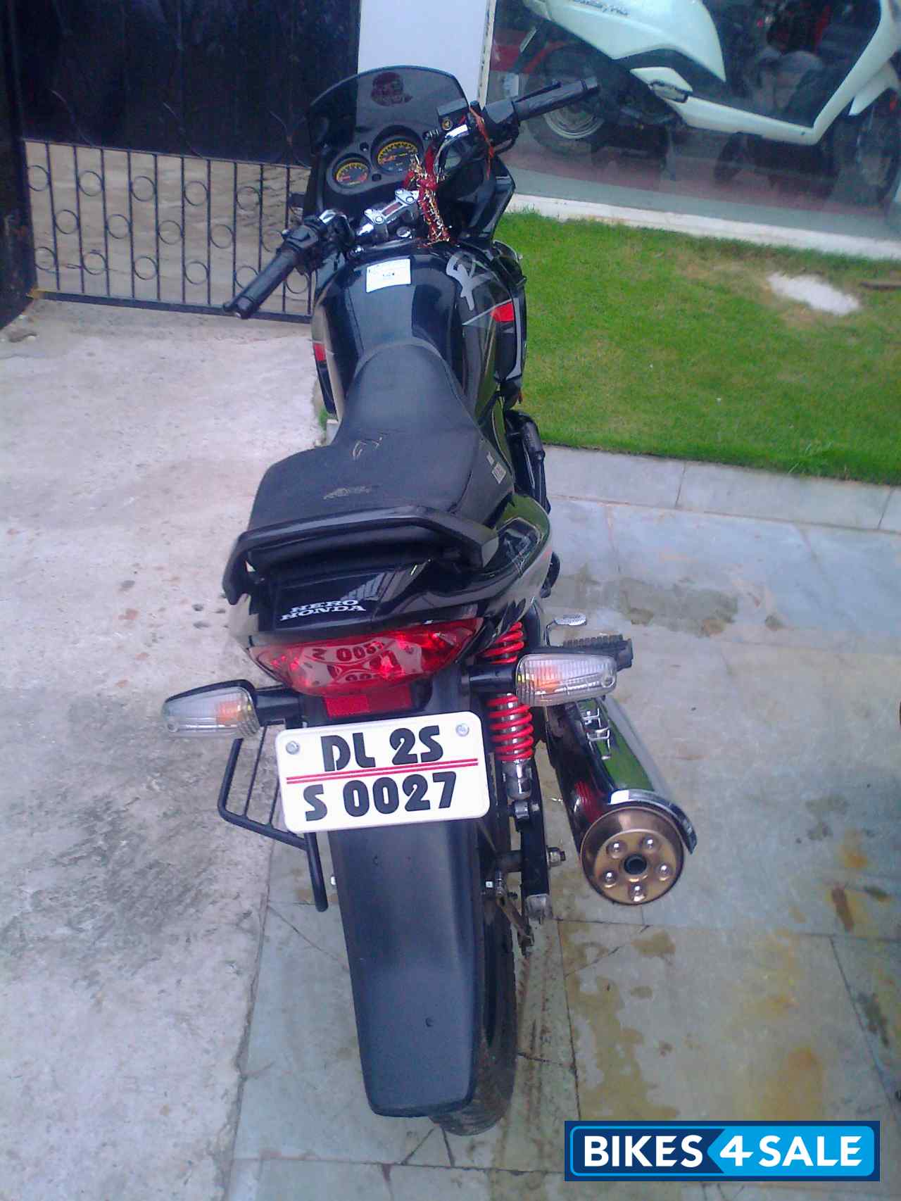 Used 2011 model Hero Karizma R for sale in New Delhi. ID 87557. Black ...