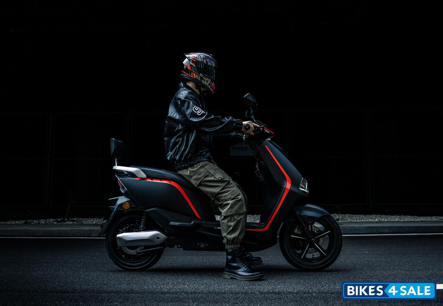 Emic REN price, specs, mileage, colours, photos and reviews - Bikes4Sale