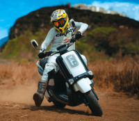 Kick EV Smassh Scooter Picture Gallery - Bikes4Sale