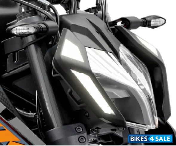 Compare KTM Duke 250 2025 and Suzuki Gixxer 250 2025 - Bikes4Sale