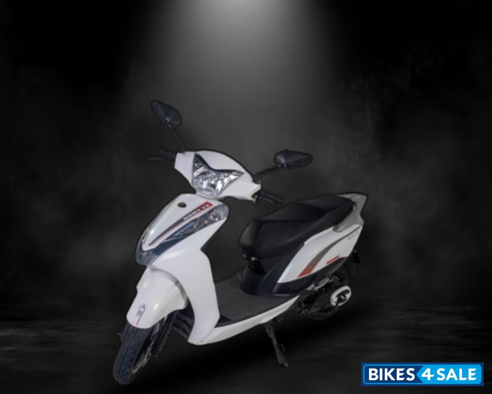 Miraki Copter price, specs, mileage, colours, photos and reviews ...